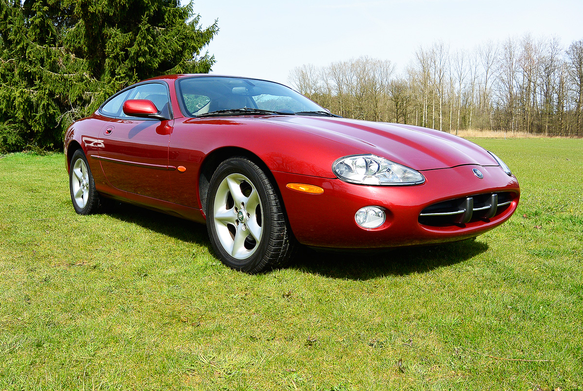 Our offer in Jaguar and Daimler classics - Klassiekerskopen.nl