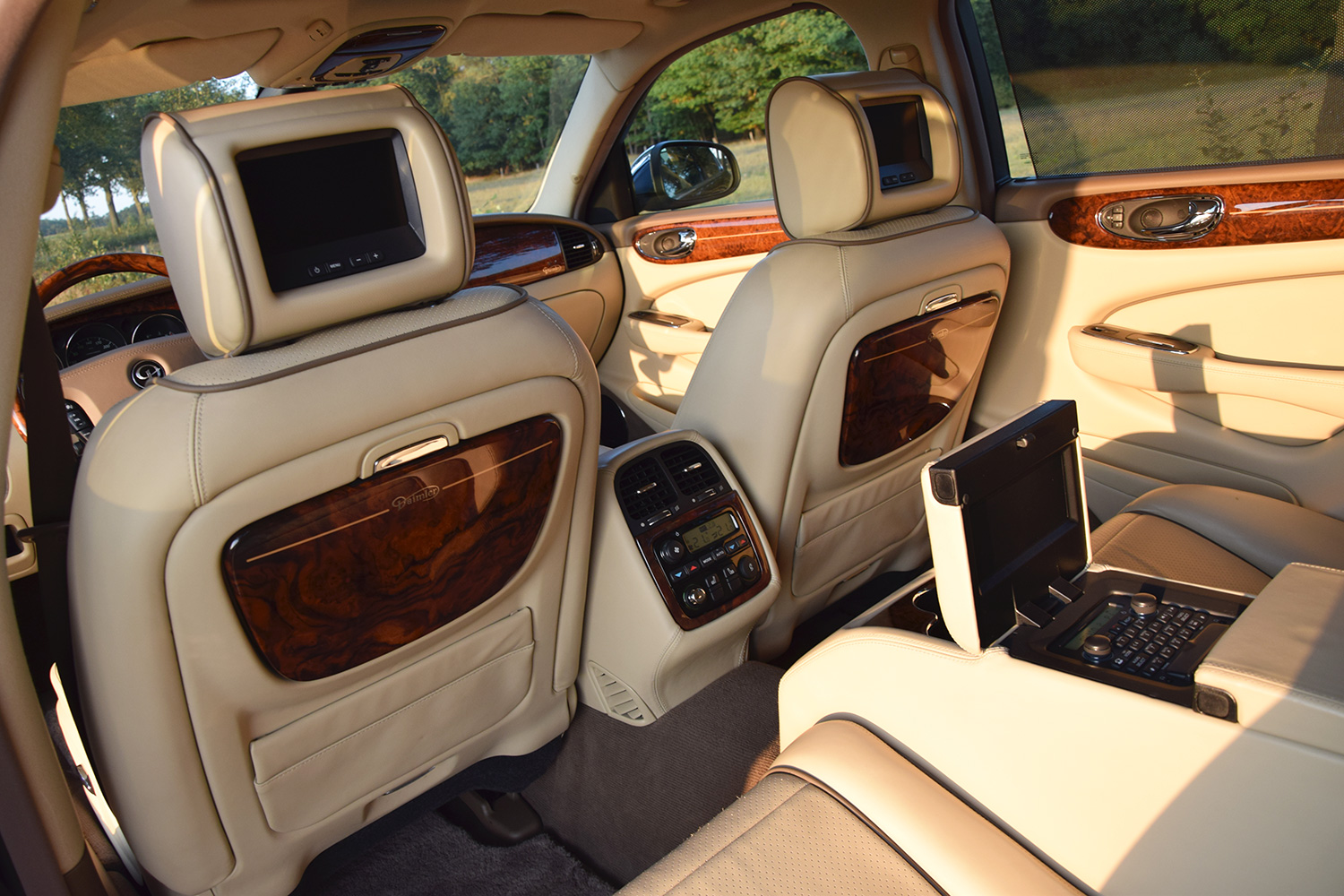 Daimler Super V8 4.2 V8 LWB X358 Midnight Metallic - 154.245km - BJ2007 ...