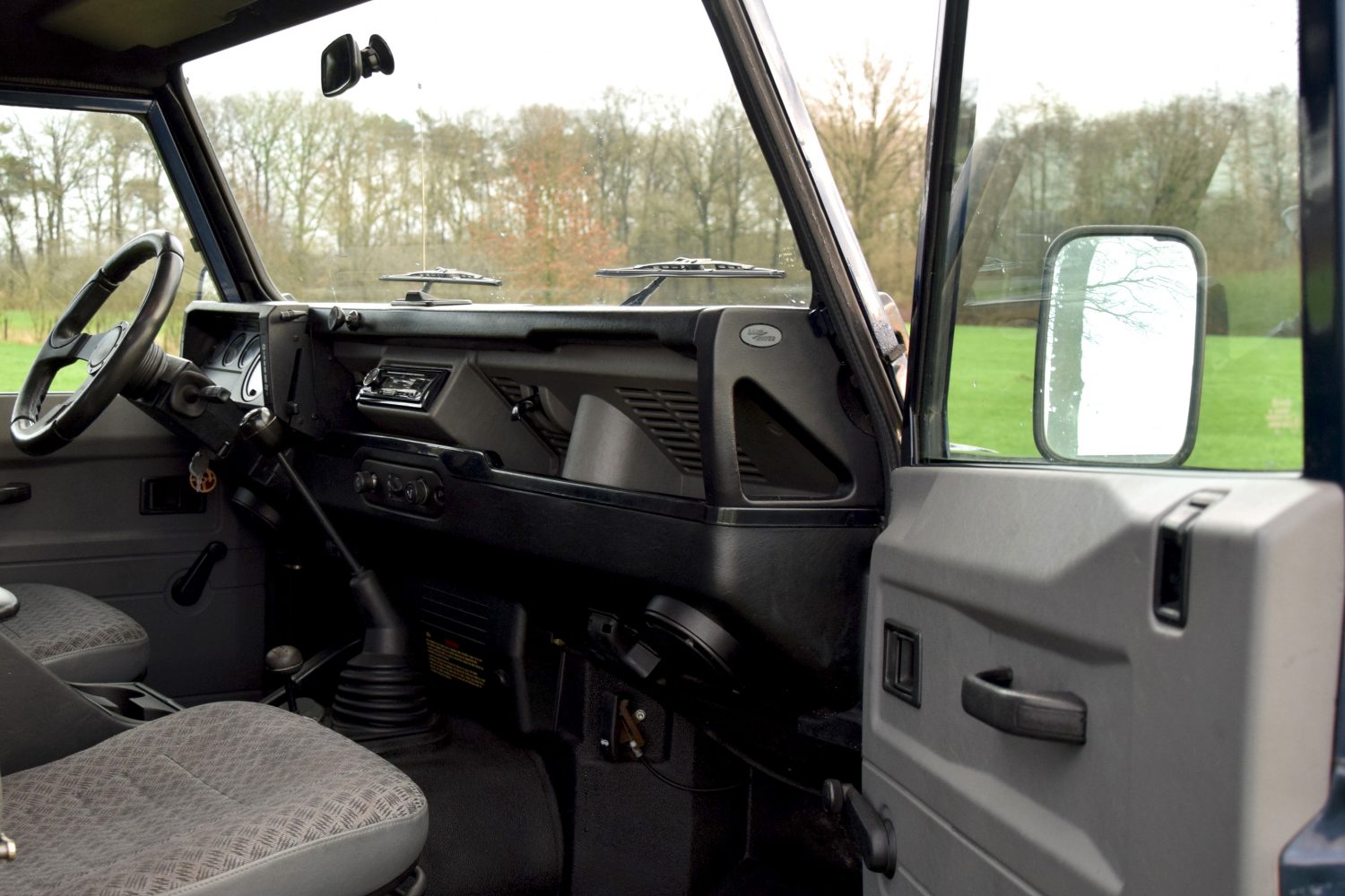 Land Rover Defender 90 TD5 Commercial Hard Top - Oslo Blue Metallic ...