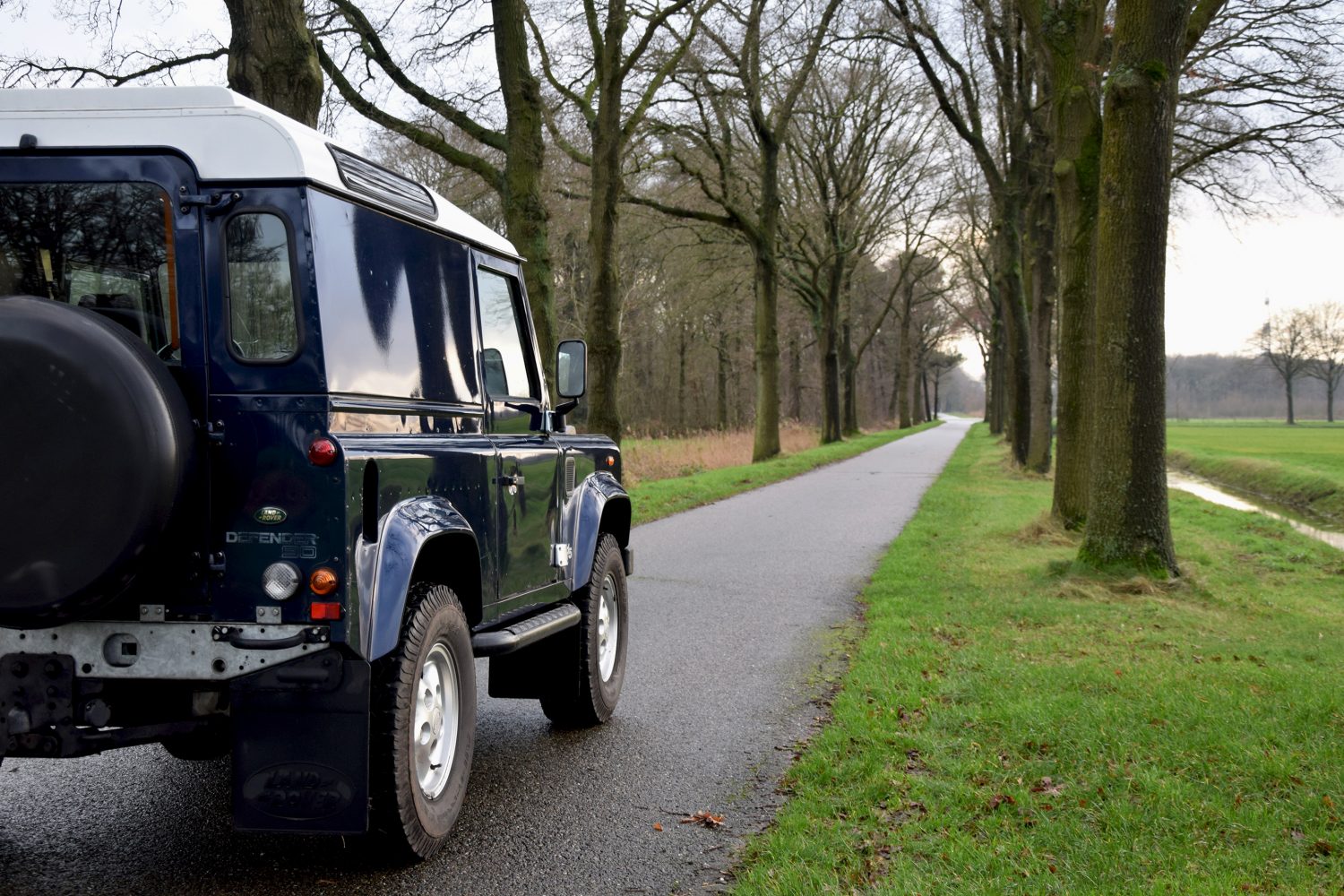 Land Rover Defender 90 TD5 Commercial Hard Top - Oslo Blue Metallic ...