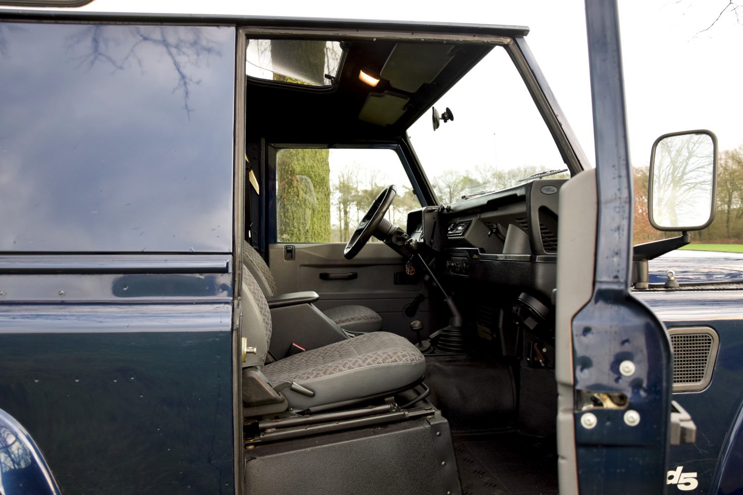 Land Rover Defender 90 TD5 Commercial Hard Top - Oslo Blue Metallic ...